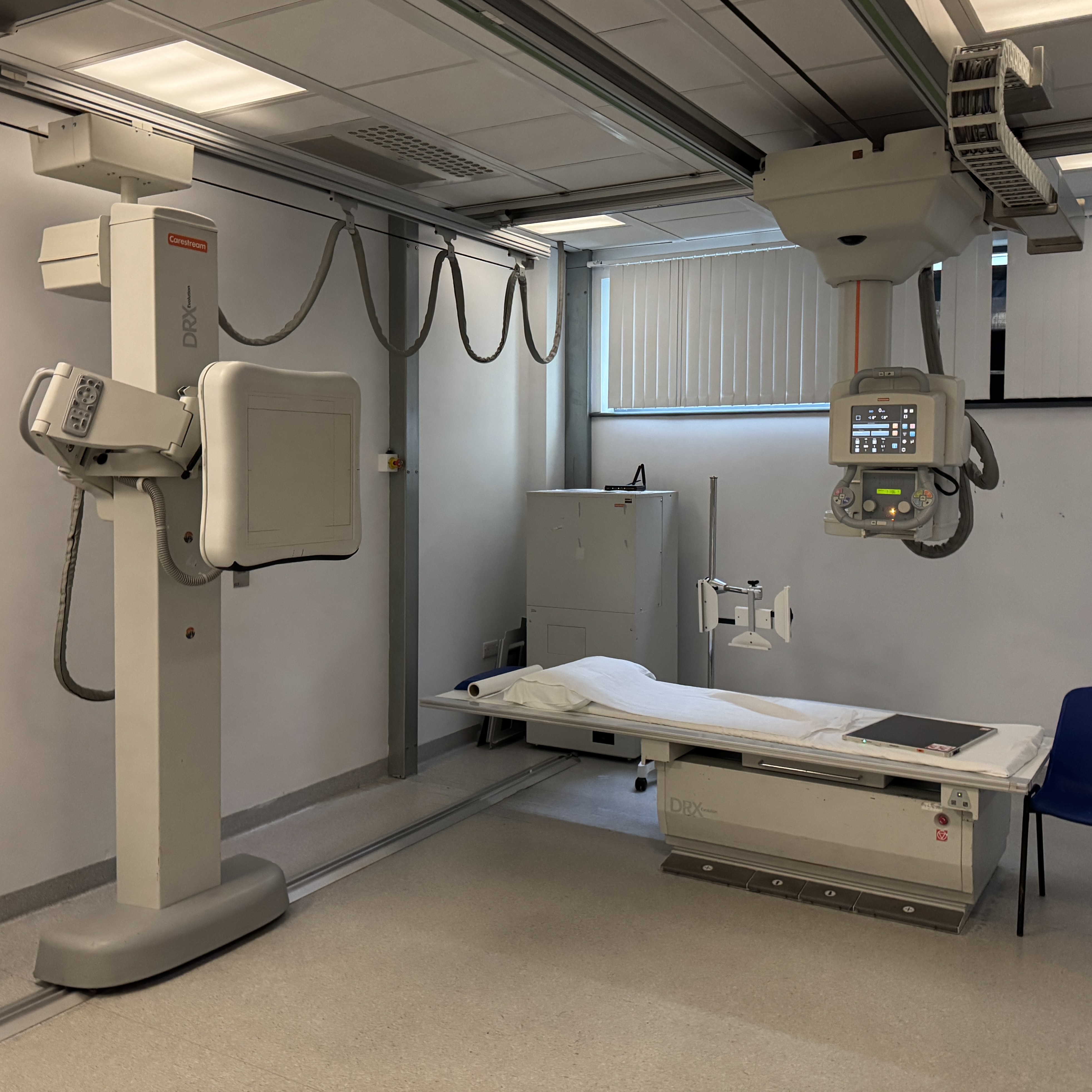 Q1568 - Carestream DRX Evolution X-Ray Room | British Medical Auctions